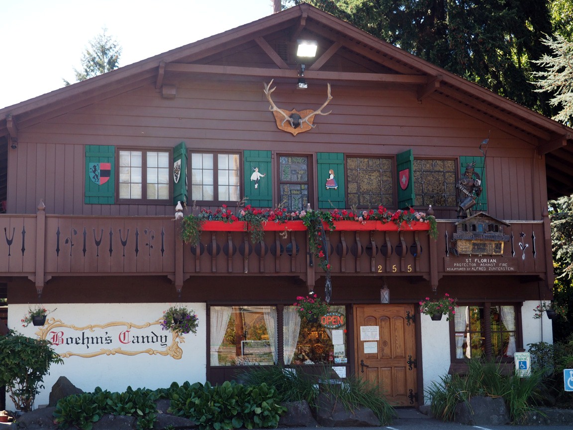 Boehms Chocolates • Mellzah